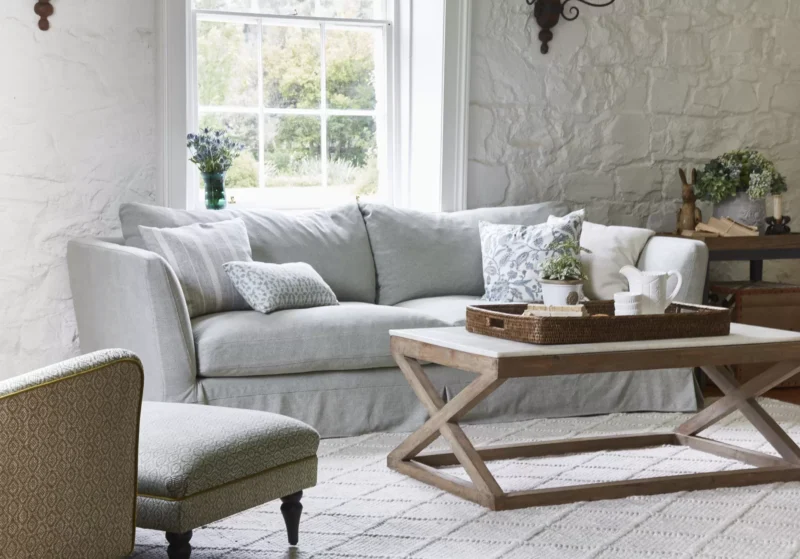 Molmic Lille Sofa | Easyliving